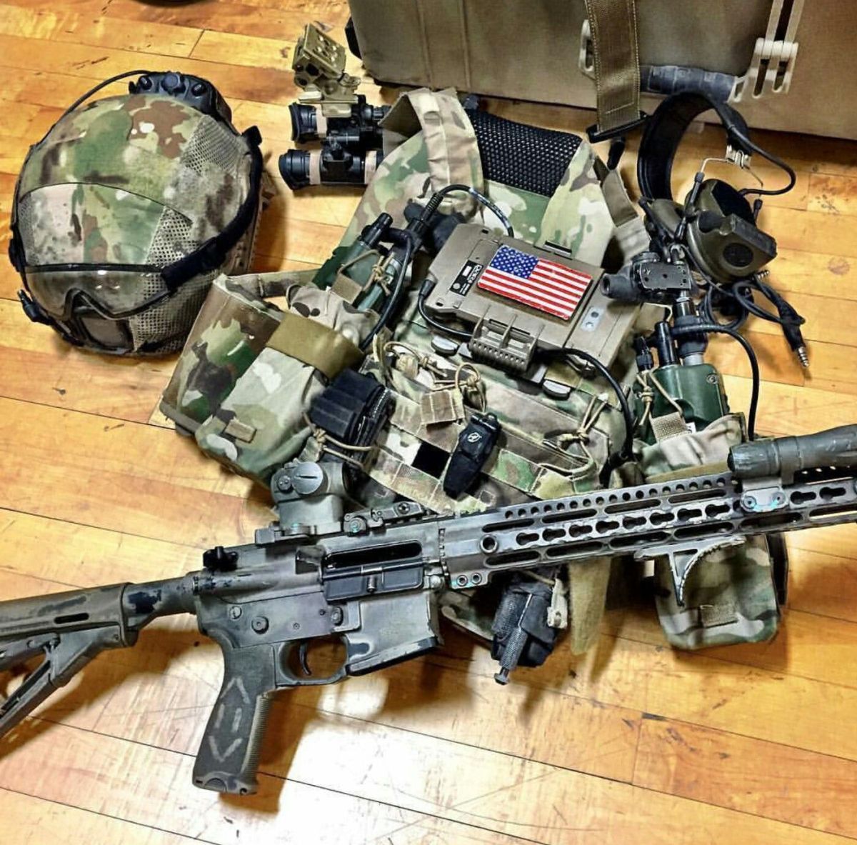 Further Thoughts on Battle Kit for Citizens – Reflex Handgun